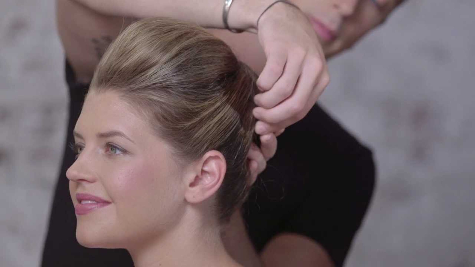 Trendy Undercut Hairstyles for Women - Barber Bunch